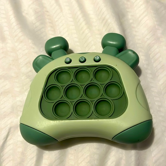 Amazon | Other | 3 Fidget Game Fast Push Pop It Fidget Game Battery ...